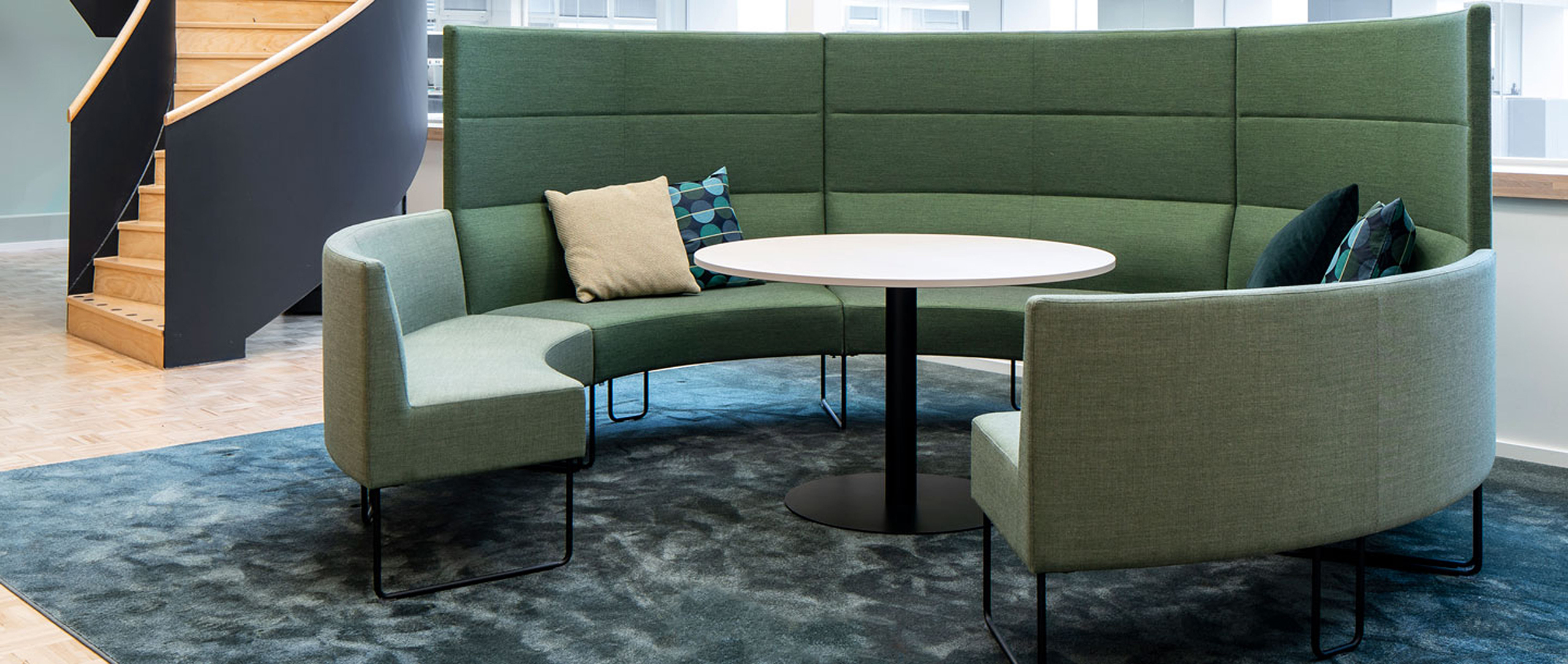 MINGLE – Modular sofa with straight and rounded forms – EFG