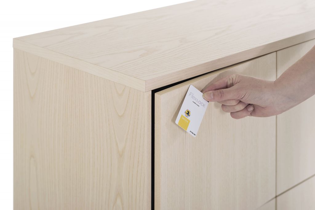 PULSE – Flexible storage with shelves, cabinets and drawers – EFG