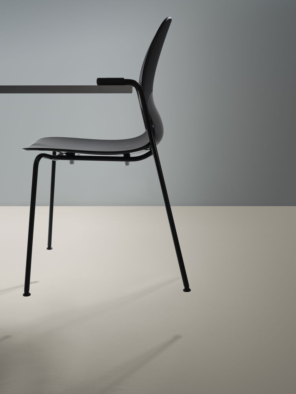 ARCHIE – Chair with unique design in several variants – EFG