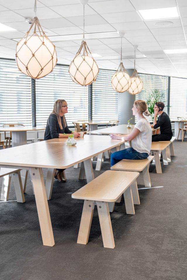 Lounge- and dining tables – EFG