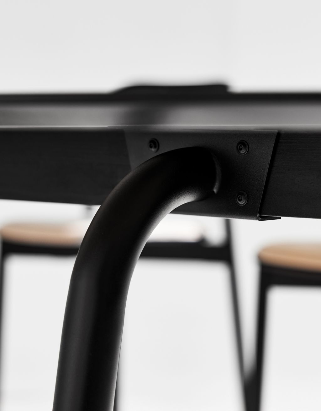 Continue – Scandinavian form and function in harmony – EFG