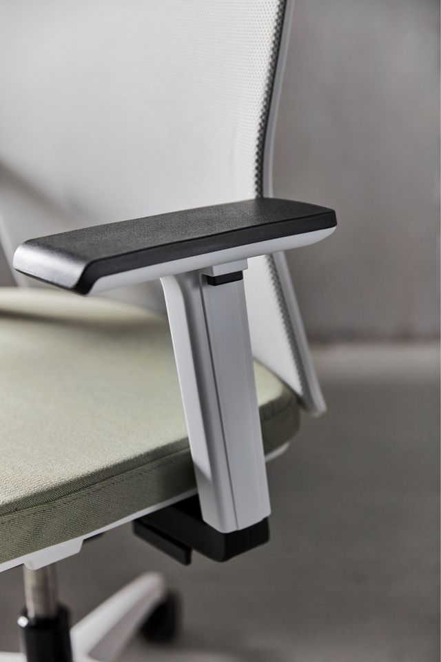 Yoyo – new office chair – EFG