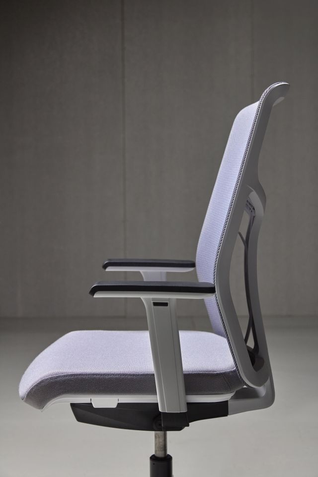 Yoyo – new office chair – EFG